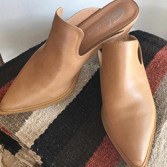 Sbicca | Shoes | Sbicca Mulah Leather Mule | Poshmark